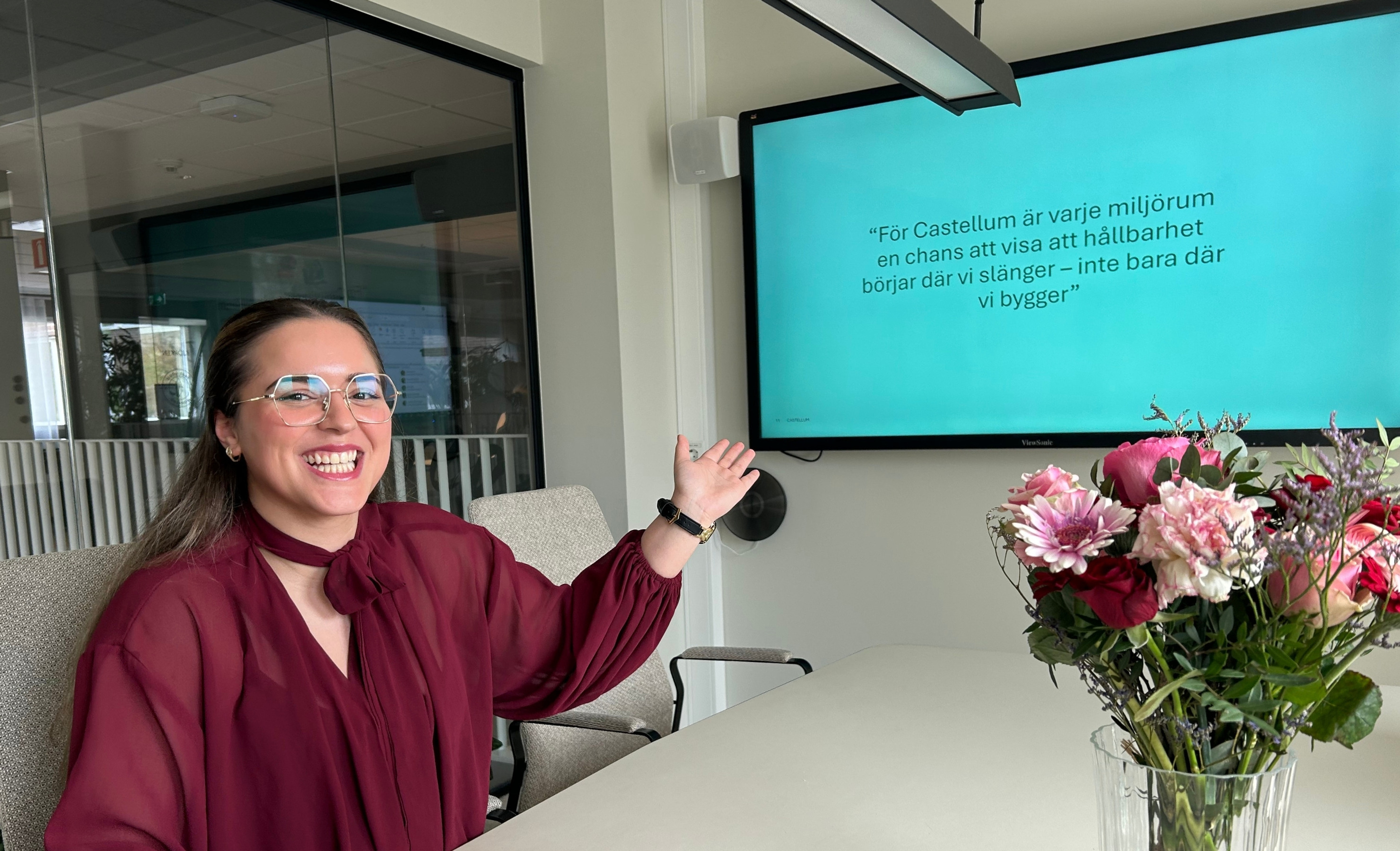 Elin, 24 år: Unga ser saker på ett annat sätt | Media | Castellum